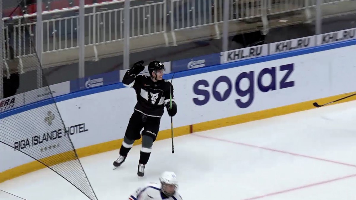 Video: HK "Rīga" sarūgtina ciemiņus no Tālajiem Austrumiem – Hokejs ...